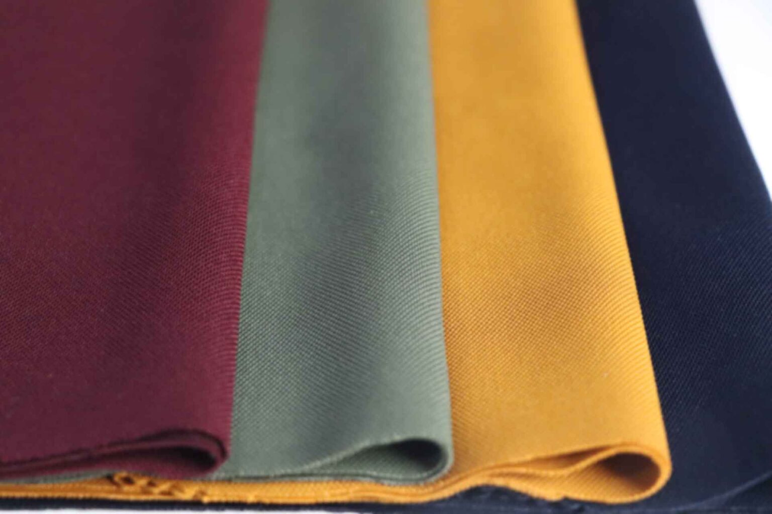 تعرف على انواع قماش الكتان واستخداماتها | اقمشة كوم